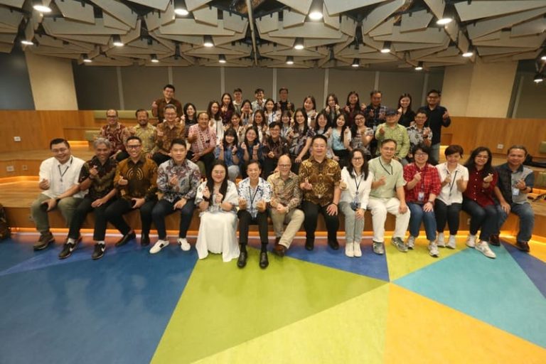 Bank BCA Raih Penghargaan Dari EAMI, Lembaga Yang Berbasis Di Belanda ...