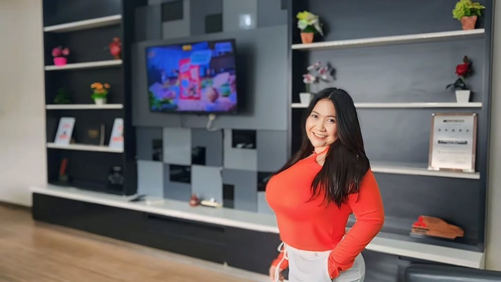 Risa Musfita, Selebgram Yang Kerap Pamer Keseksian Di Media Sosial ...